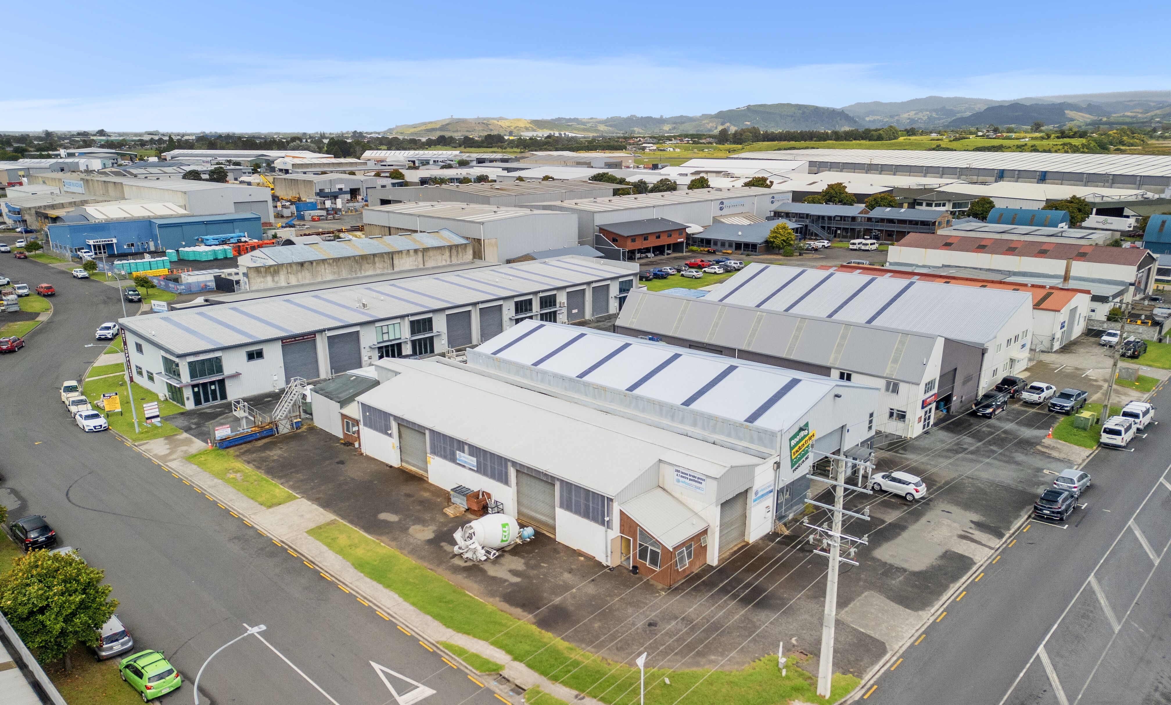 Investors unbox port proximate warehouse