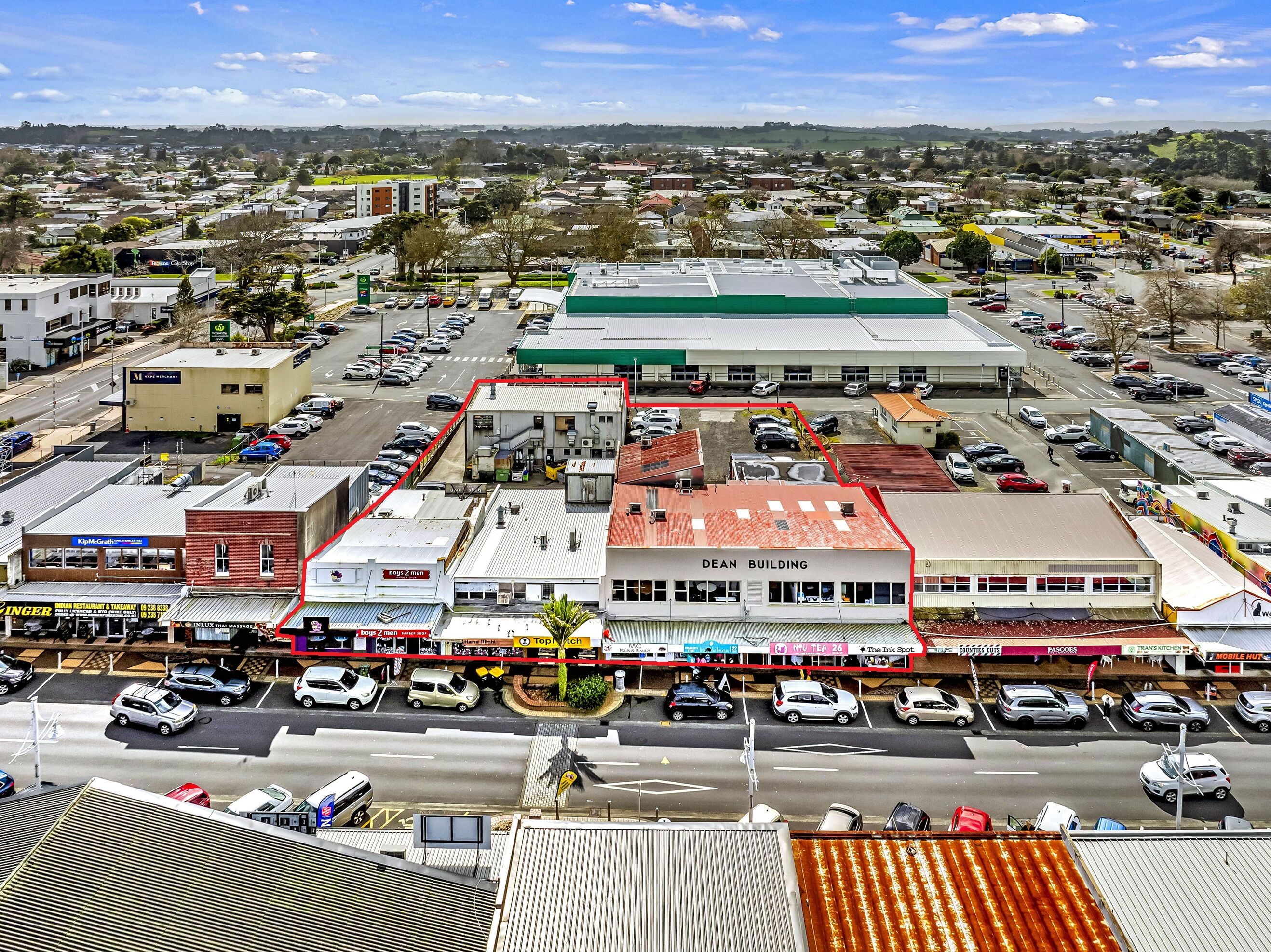 Retail royalty draws investor interest south