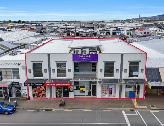 Dual tenancy with supermarket stability, office opportunity Dual tenancy with supermarket stability, office opportunity